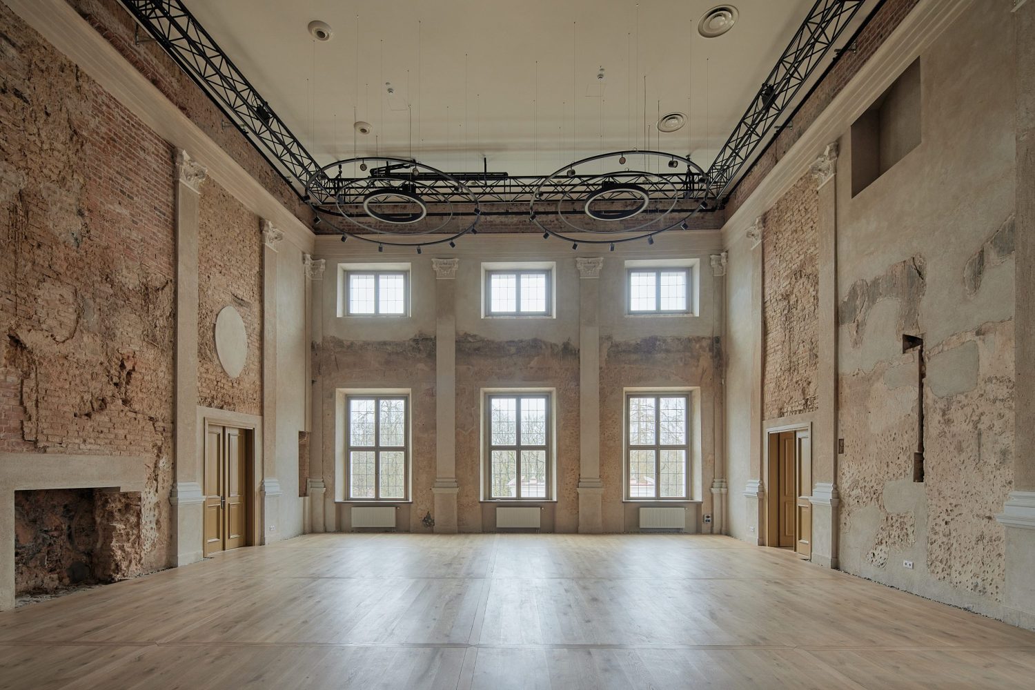 Under the revived arches of the Sapieha Palace – an intriguing dialogue ...